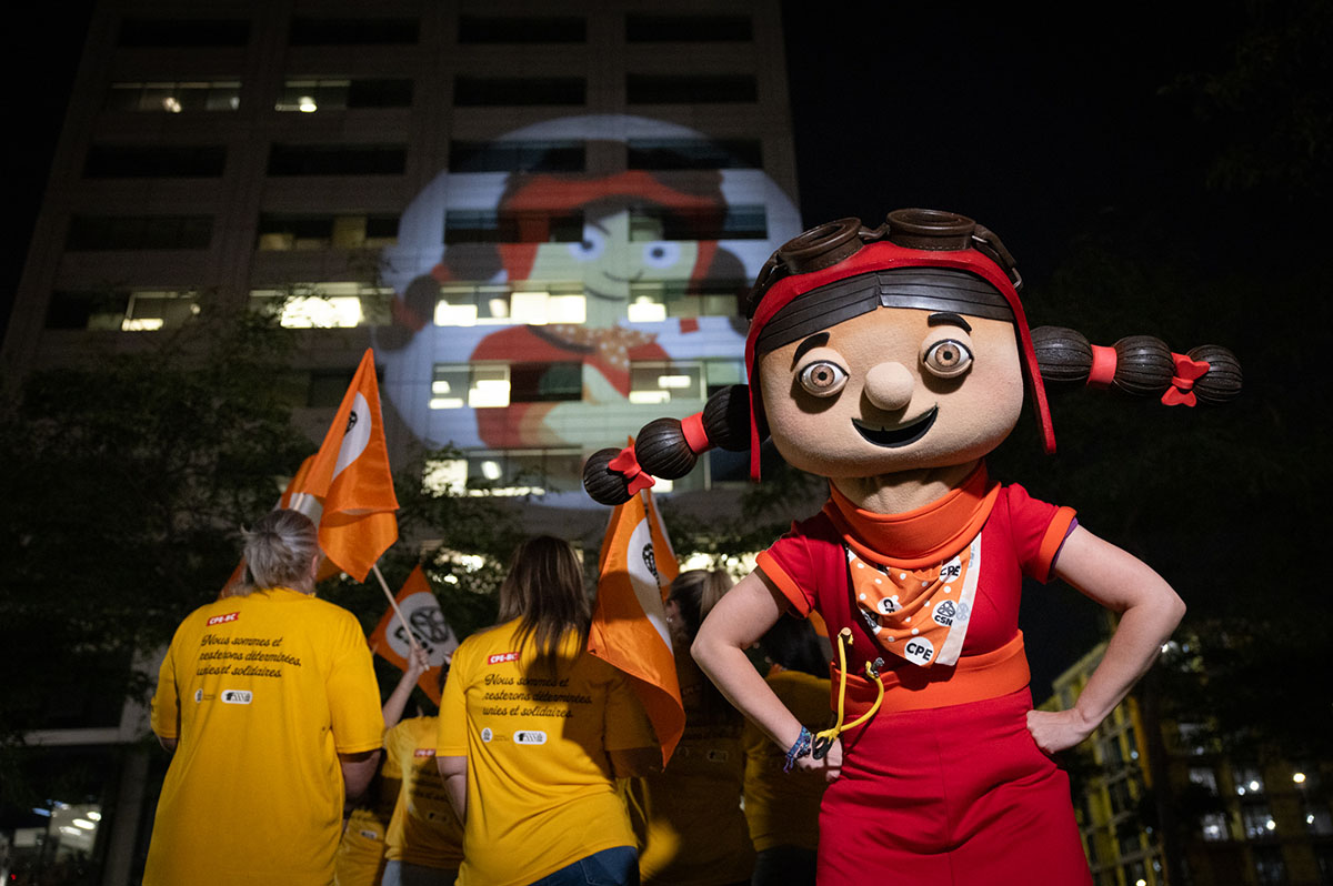 La population invitée à soutenir les travailleuses en CPE - CSN ...