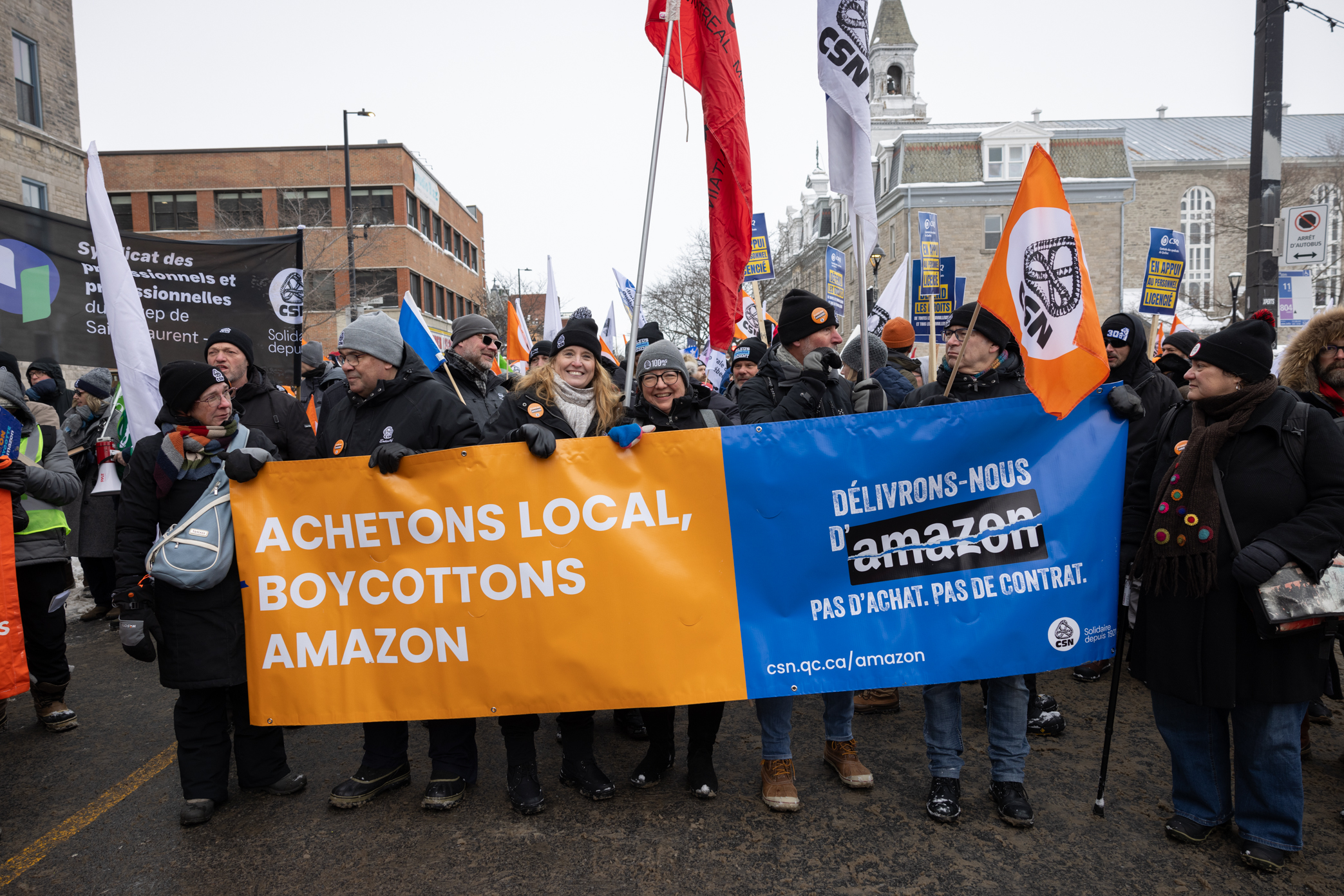 Amazon : la CSN invite la population à manifester son mécontentement ce ...