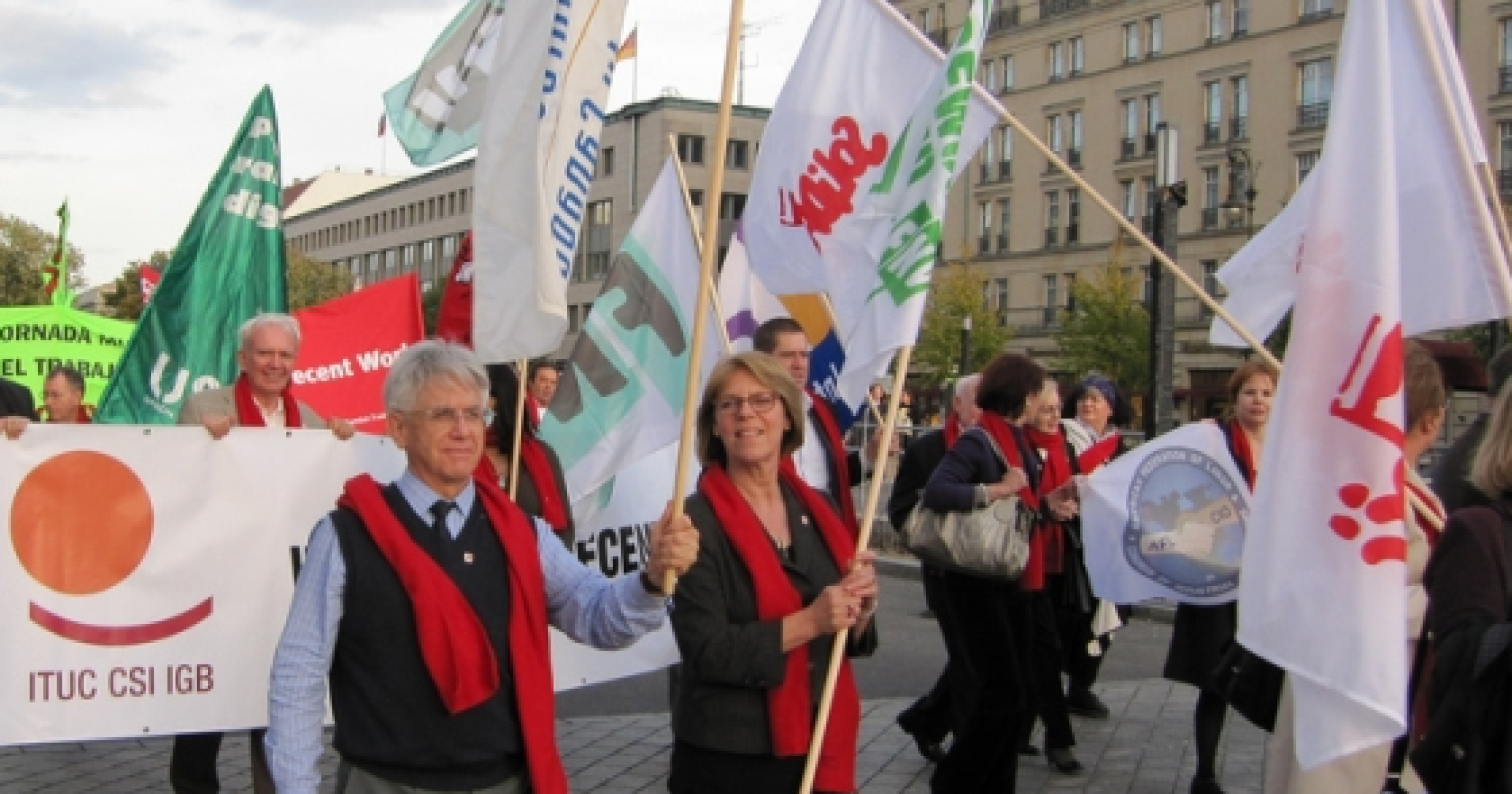Le monde a besoin d’une augmentation salariale - CSN – Confédération ...